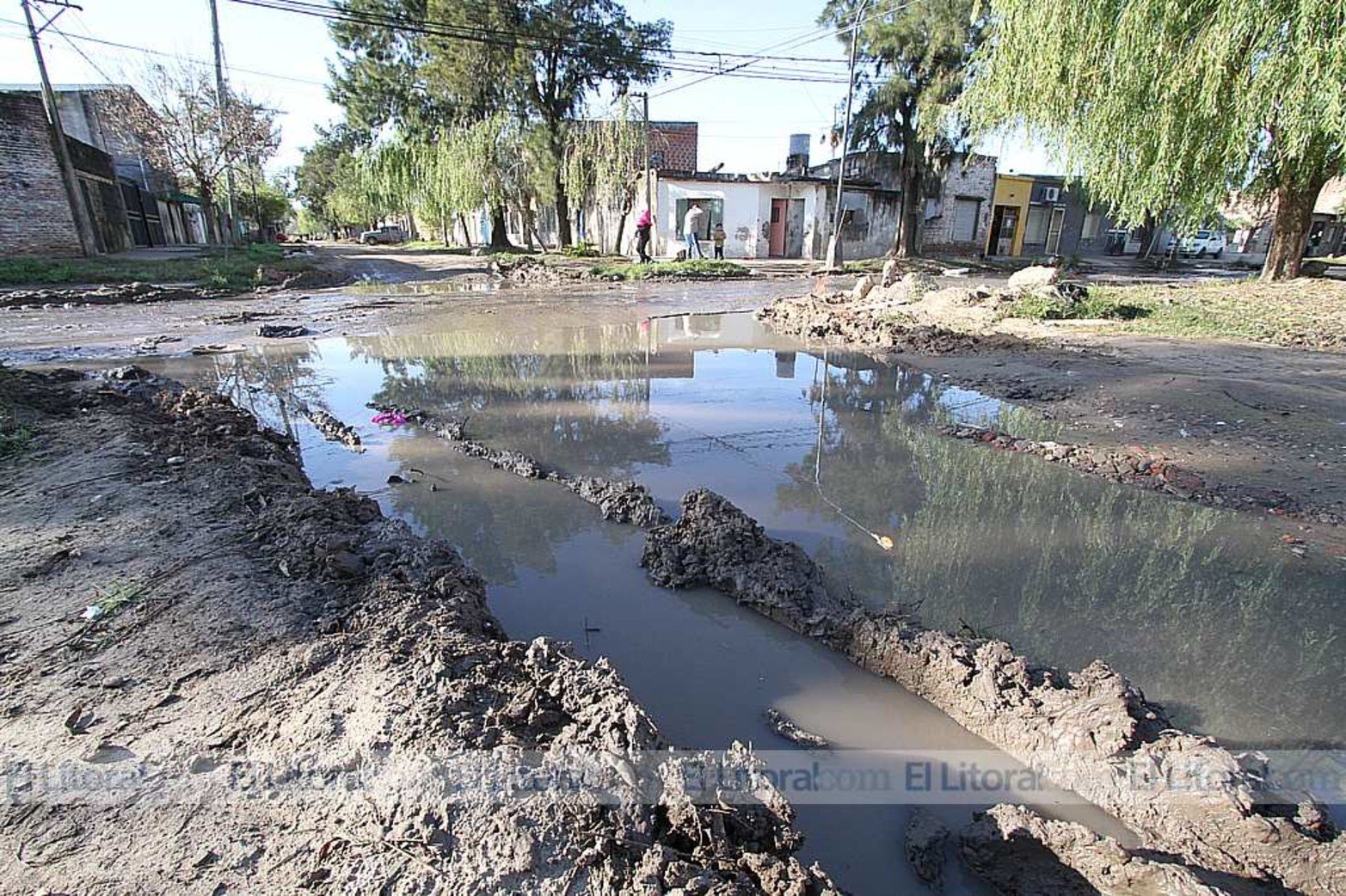 Barrio Santa Rosa de Lima calles rotas