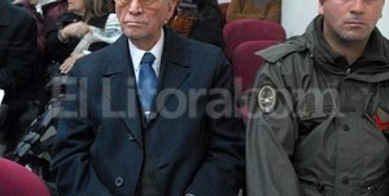 Revocan prisión domiciliaria del ex general Díaz Bessone