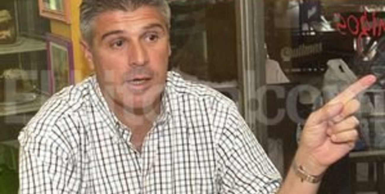 Rubén Rossi: "Colón tiene 22 chicos que pueden llegar y triunfar"