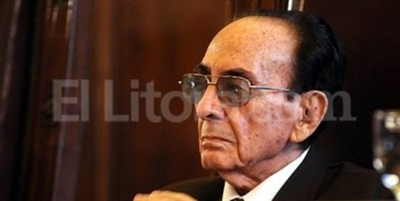 Carlos Fayt va a "resistir en su cargo mientras este bien"