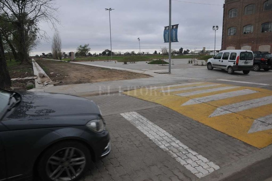 Avanza la pavimentación de las calles transversales del Dique 2