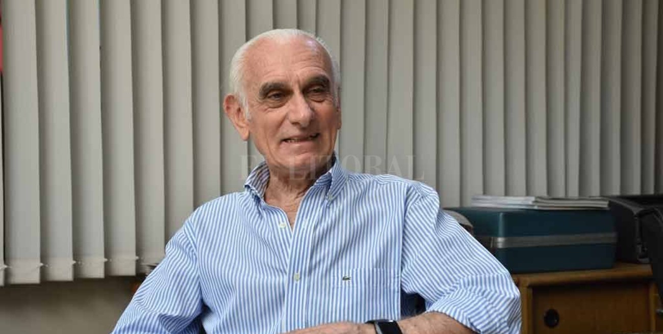 Reconocen la trayectoria del doctor Gargatagli, que atendió 6.000 partos