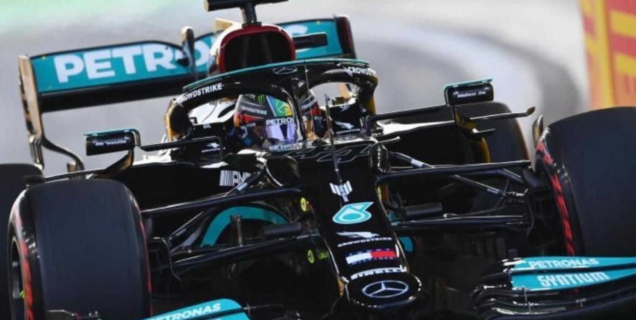Hamilton lideró los primeros entrenamientos en Arabia Saudita