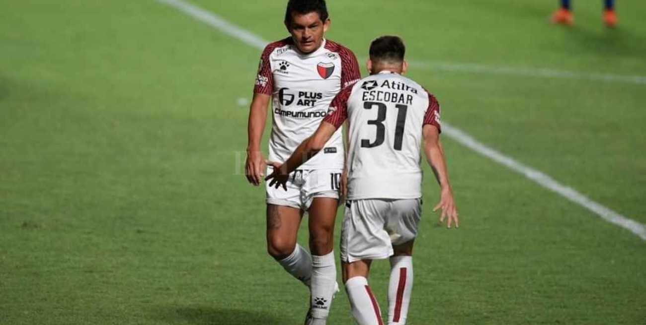 Colón y el desafío de arrancar bien después de tantas "vueltas"