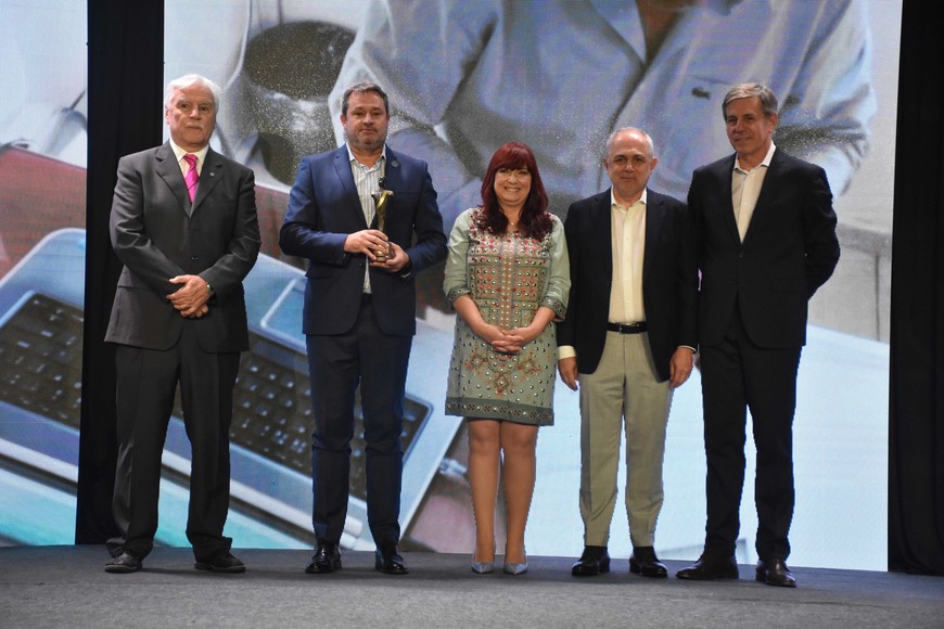 Celebrando la excelencia en Santa Fe: una mirada a los premios El Brigadier Honoríficos