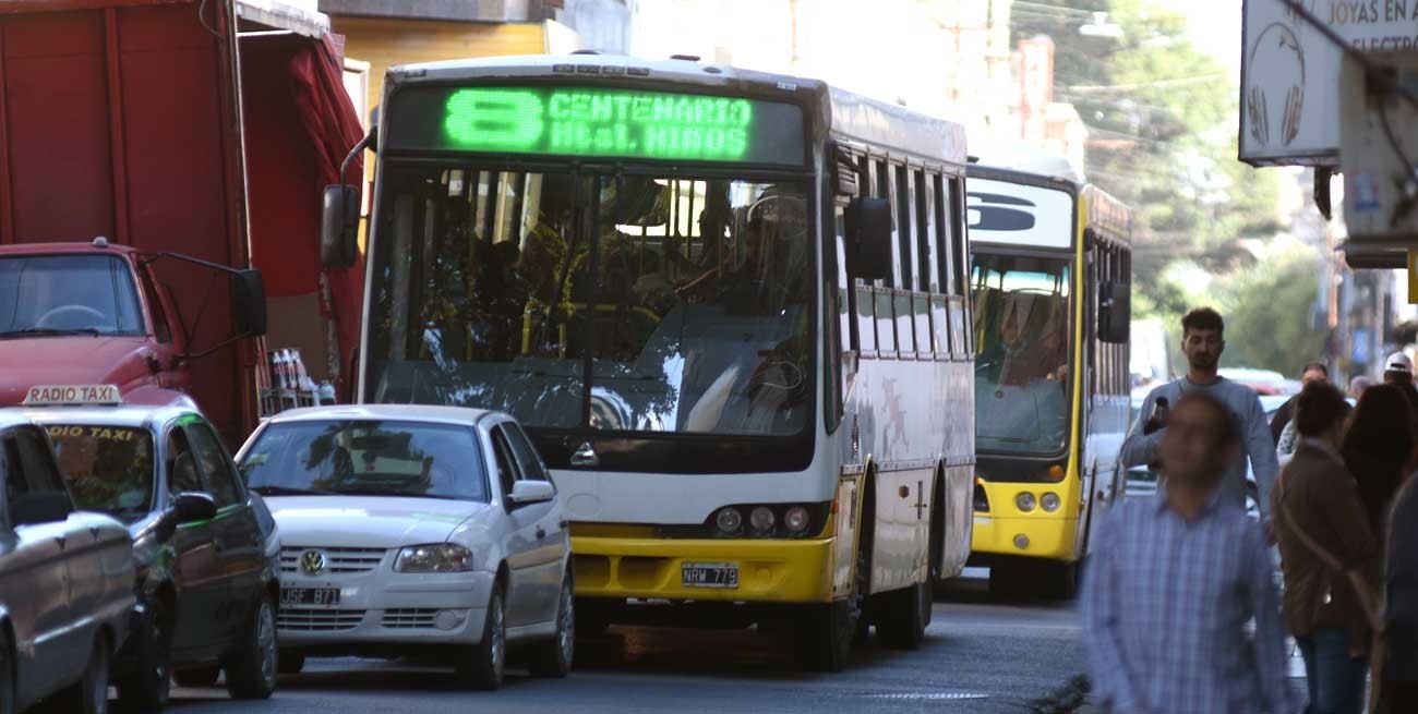 Jatón confirmó que aumentará el precio del boleto de colectivos en Santa Fe