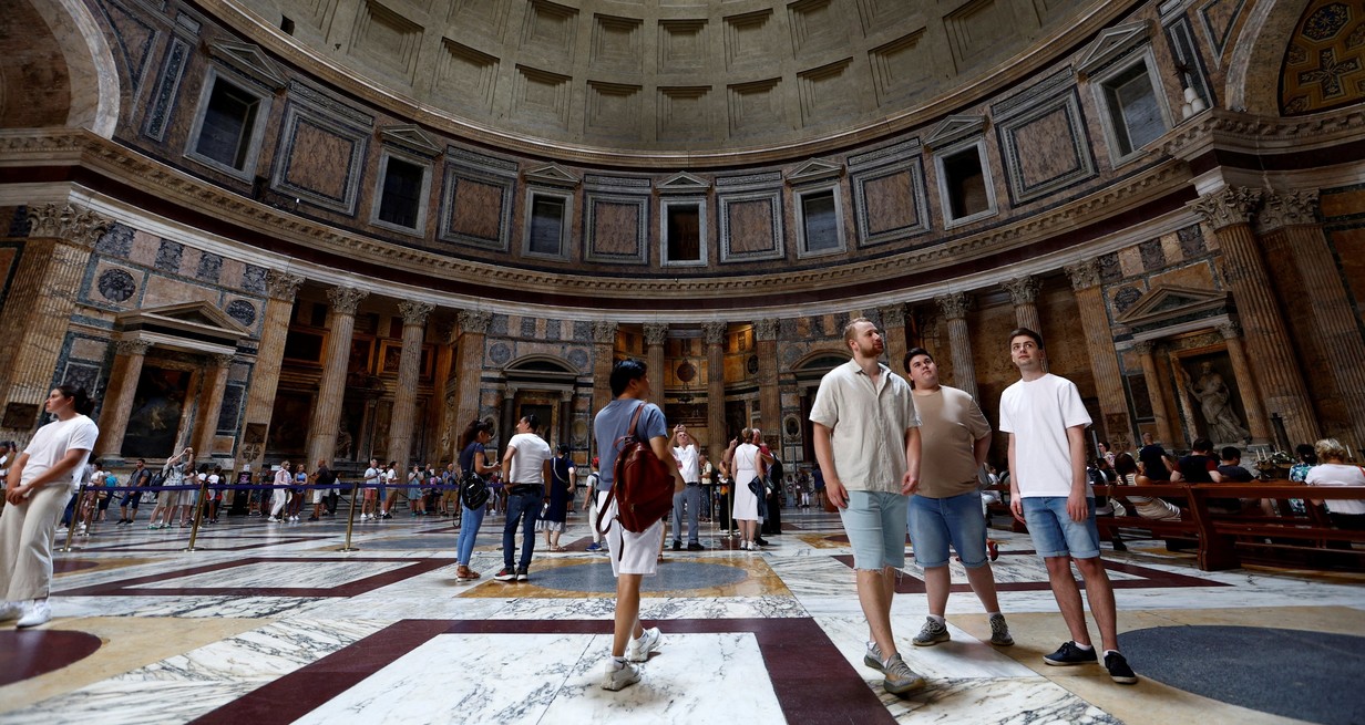 Los turistas comenzaron a pagar para visitar el Panteón de Roma