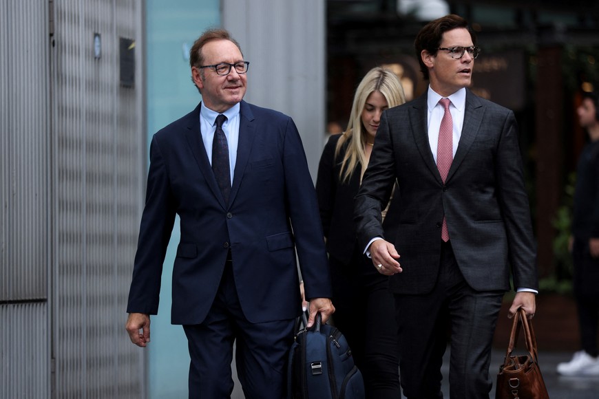 Juicio a Kevin Spacey: negó los hechos y admitió que realizó una "torpe ...