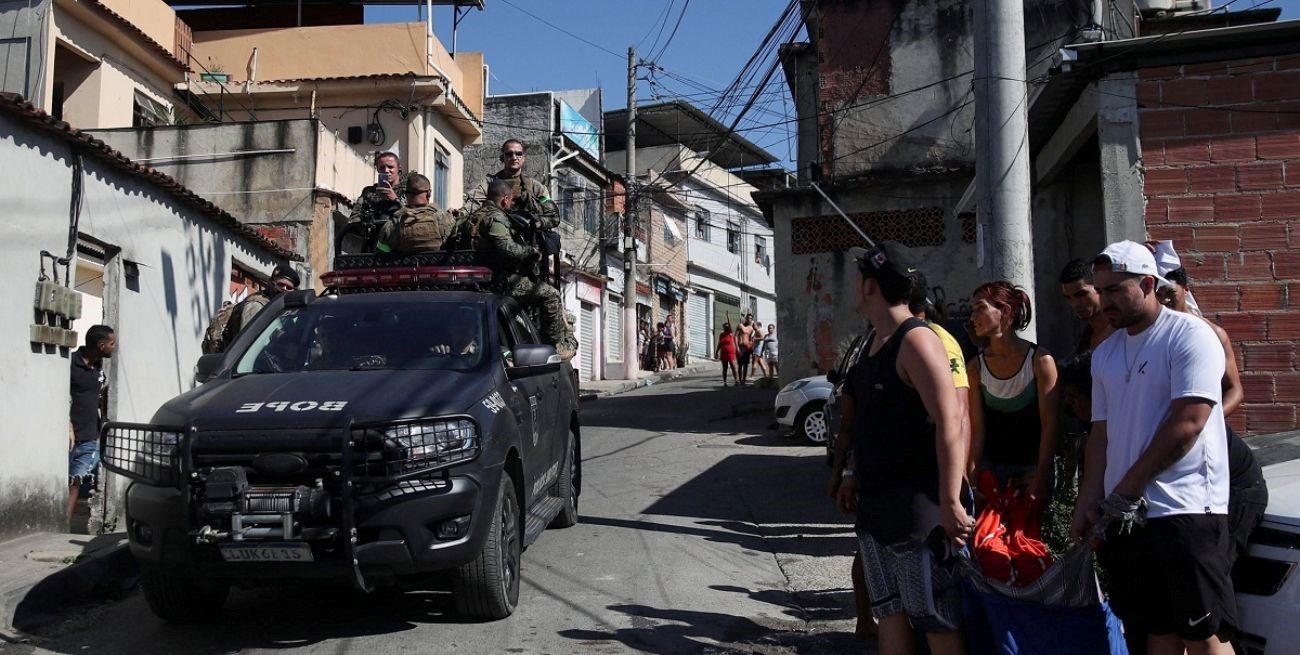 Murieron 10 personas en un operativo policial en las favelas de Río de ...